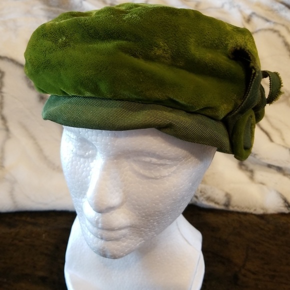 no name | Accessories | Vintage Antique Green Velvet Hat | Poshmark